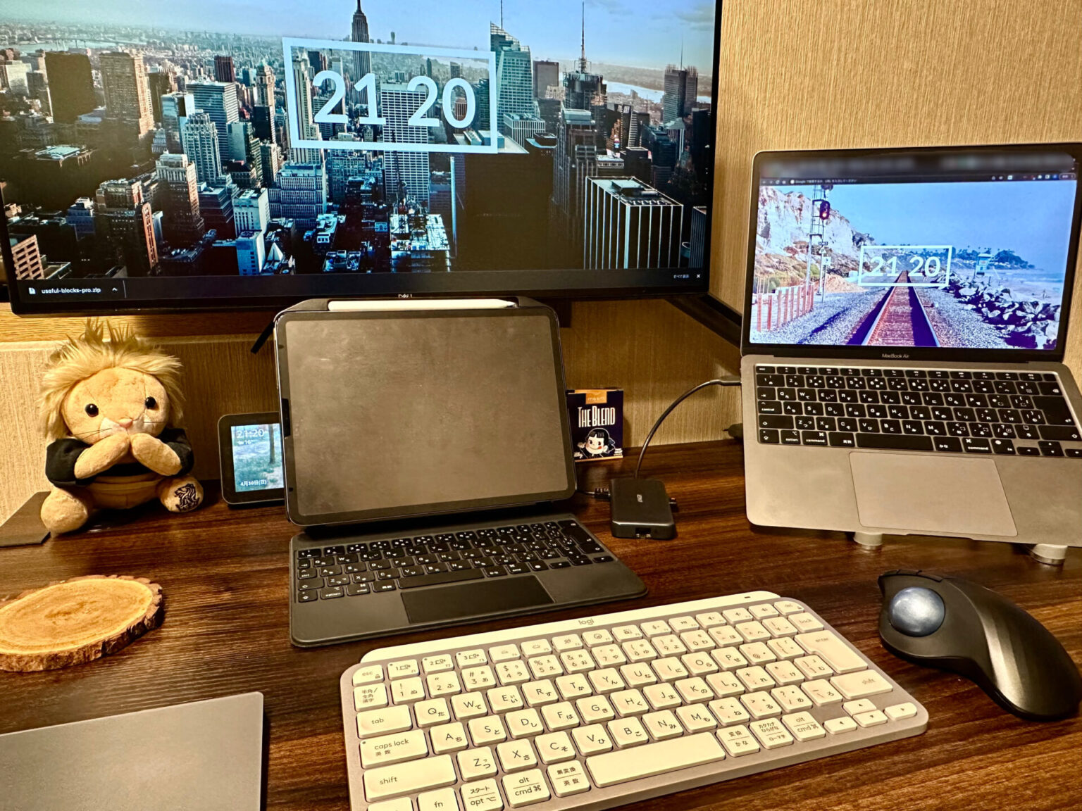 【コスパ最強】オススメのモニターアーム『快適ワーク DA112』とモニターライト「NI-X2」をレビュー！ 27インチDELLモニターで付け方やメリットを解説！