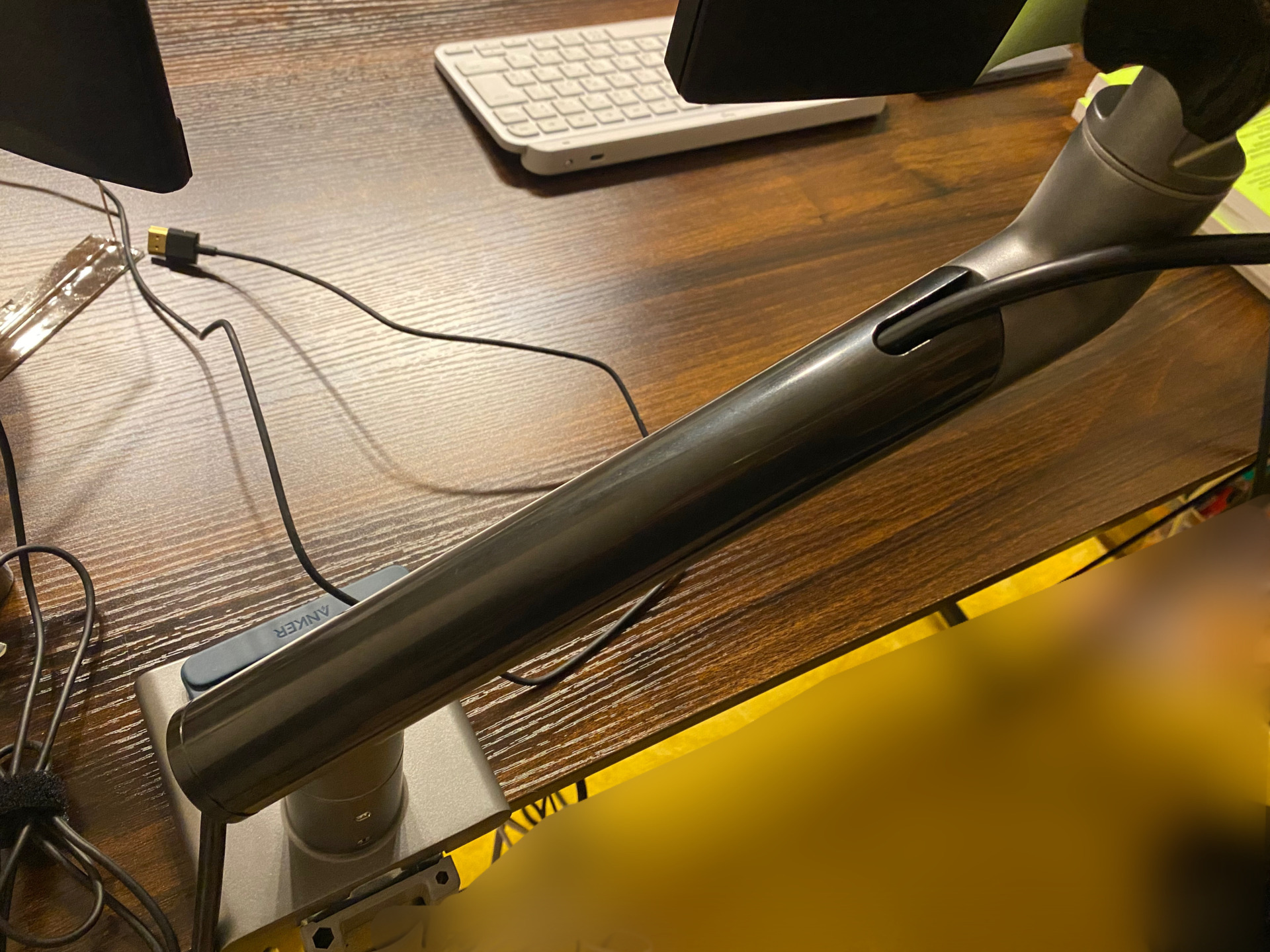 【コスパ最強】オススメのモニターアーム『快適ワーク DA112』とモニターライト「NI-X2」をレビュー！ 27インチDELLモニターで付け方やメリットを解説！