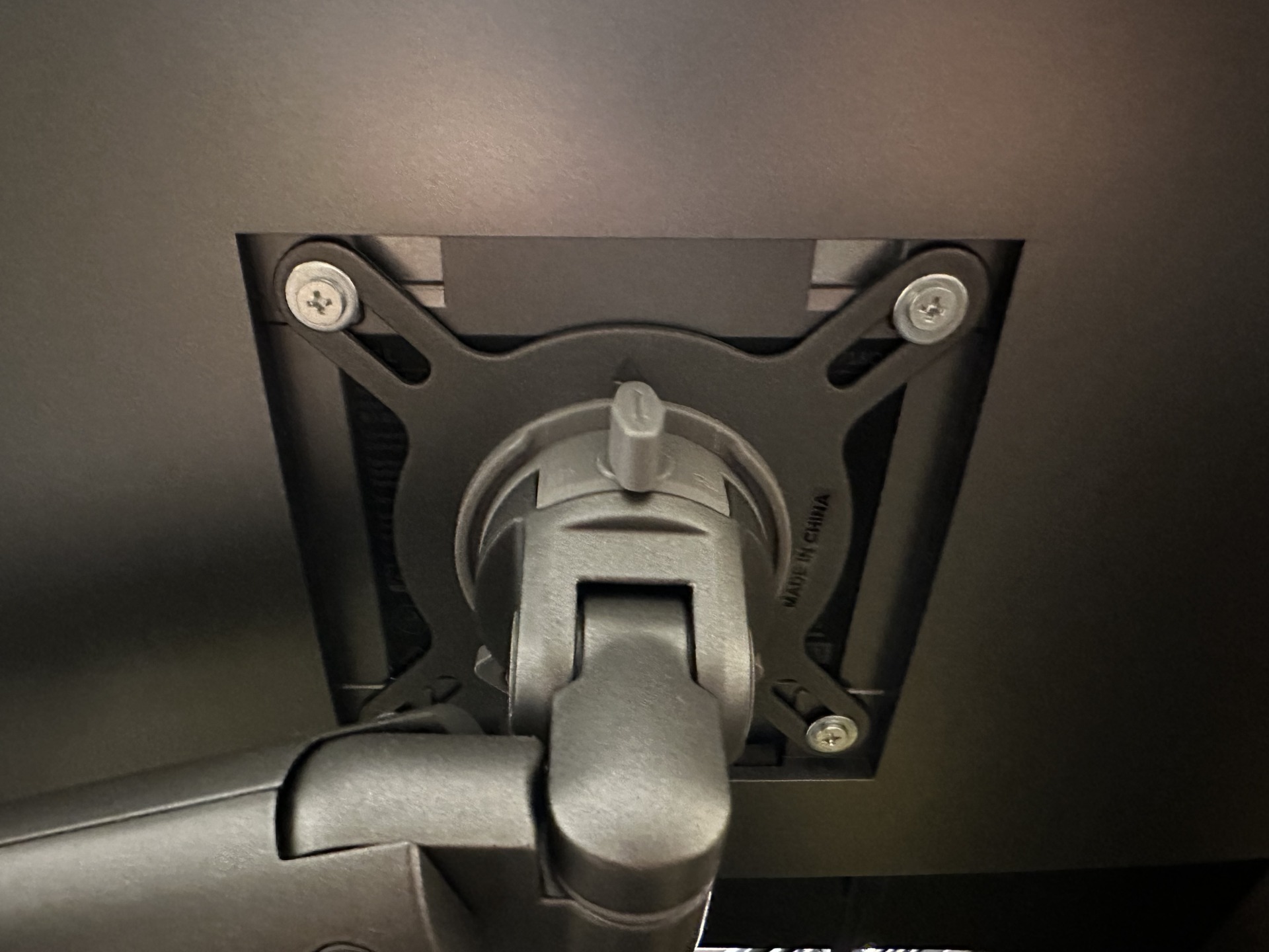 【コスパ最強】オススメのモニターアーム『快適ワーク DA112』とモニターライト「NI-X2」をレビュー！ 27インチDELLモニターで付け方やメリットを解説！