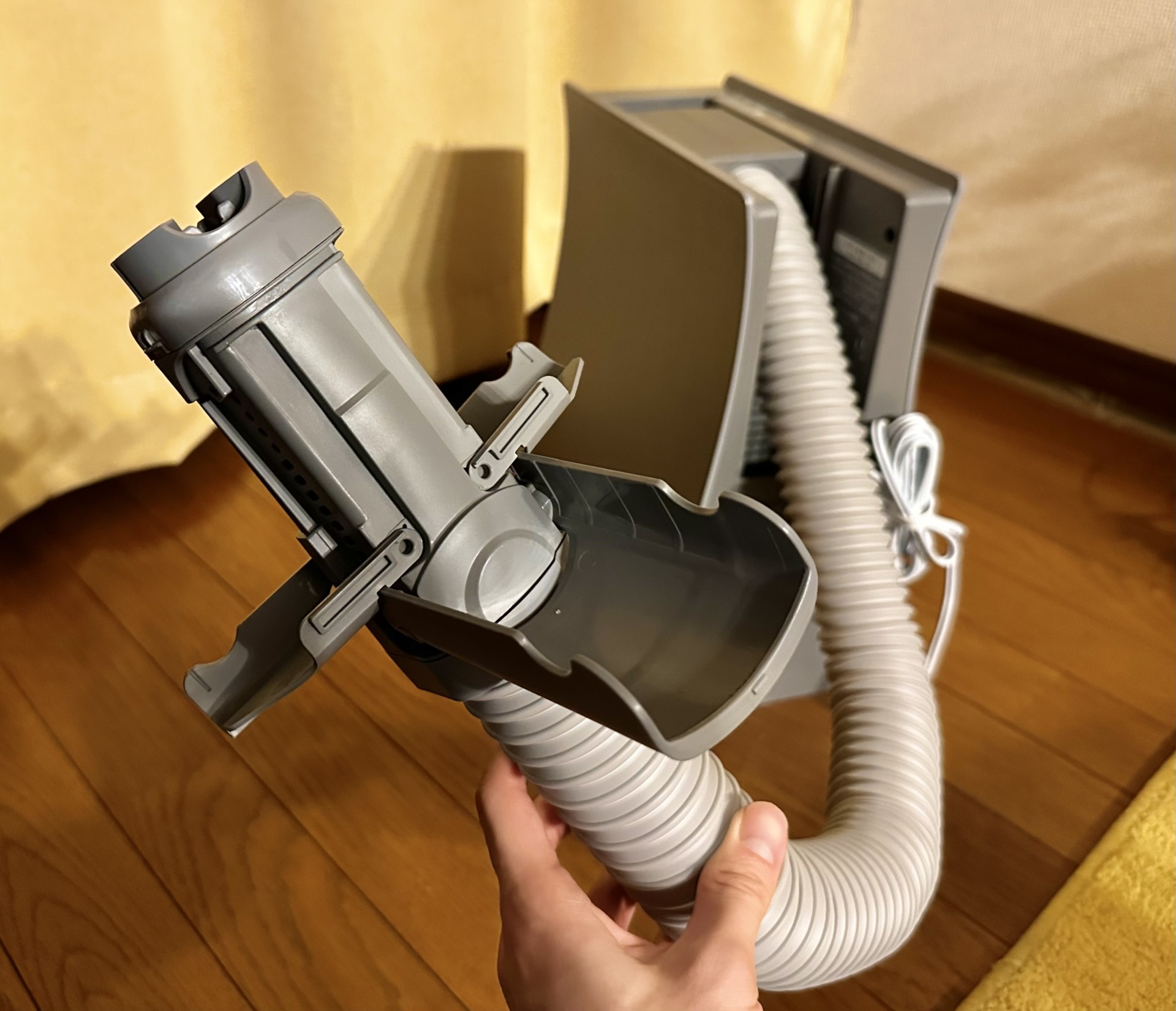 【夏も冬もおすすめ】アイリスオーヤマの布団乾燥機『カラリエ FK-RD1』を口コミレビュー！気になる電気代など『FK-RC3』と比較！