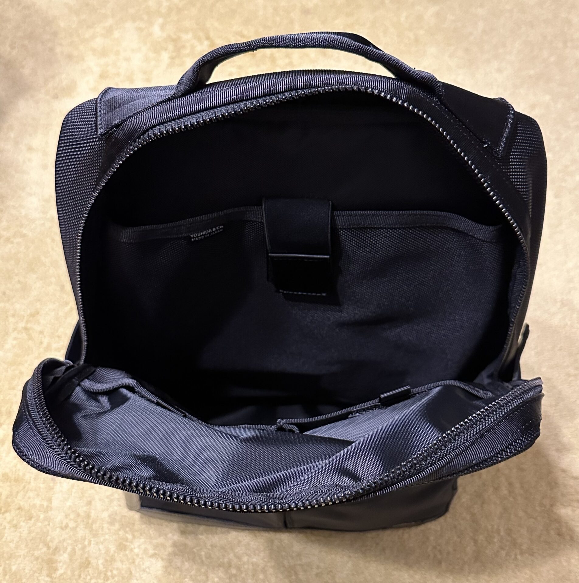 ポーター ヒートのデイパック（バックパック）をレビュー！ビジネス・カジュアルの両方で活躍するリュックの使い心地を解説！