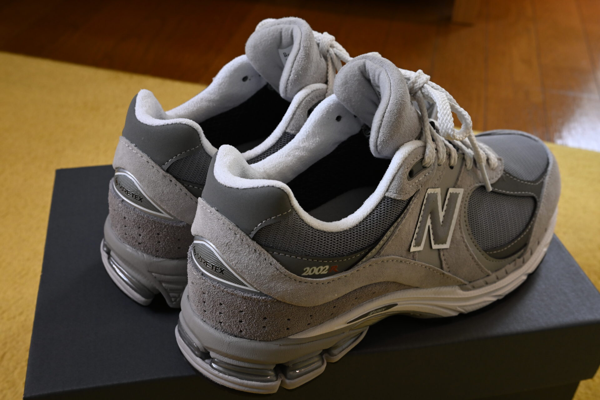 【レビュー】ニューバランス2002R GTXはおすすめの万能シューズ！ゴアテックスモデルの履き心地やサイズ感を解説！